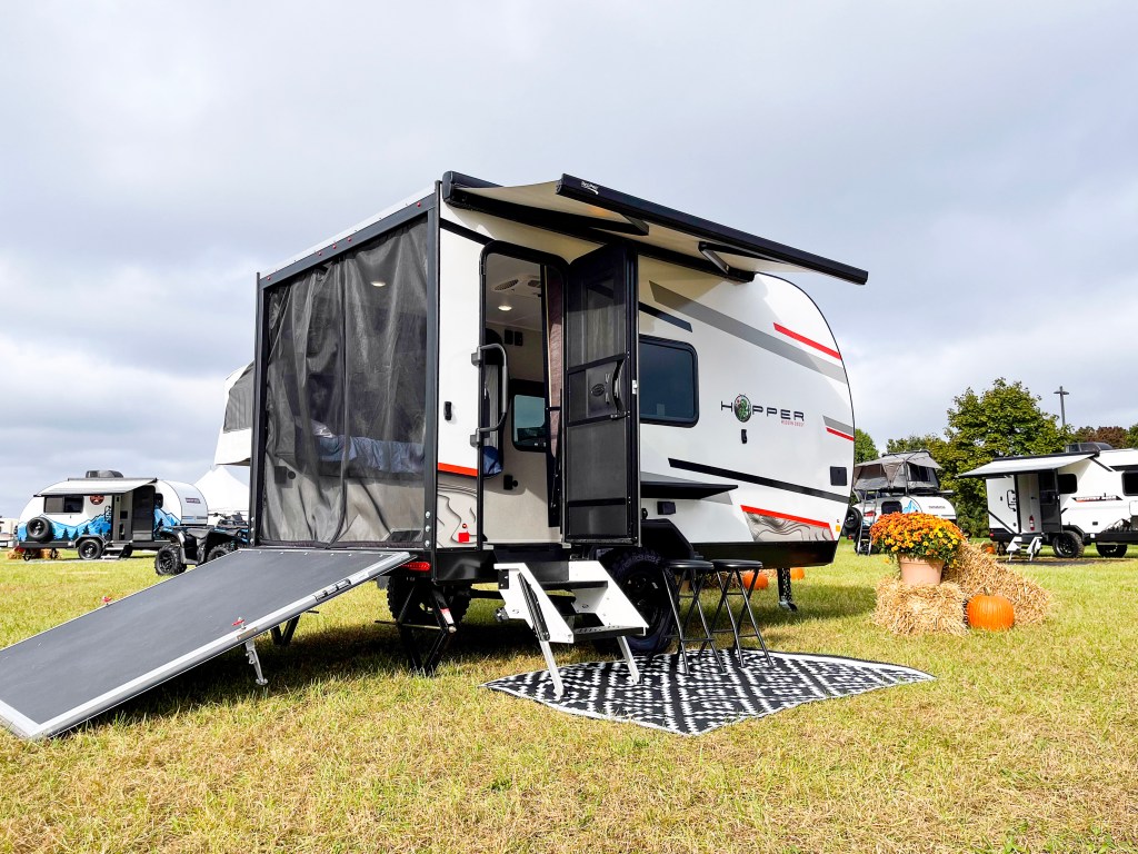 Hopper 2 - Modern Buggy RV